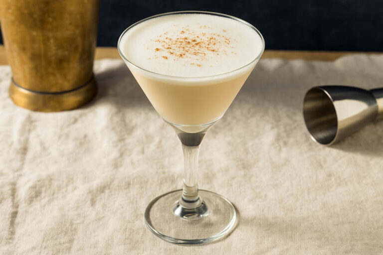 Nutmeg: Health Benefits, Side Effects, Uses, Growing Tips