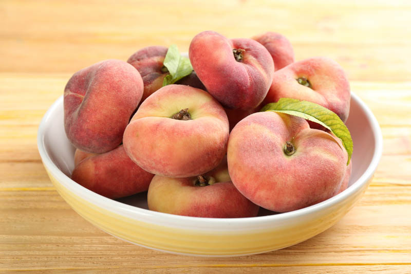 Donut Peach: Benefits, Uses, Varieties, and Growing Tips