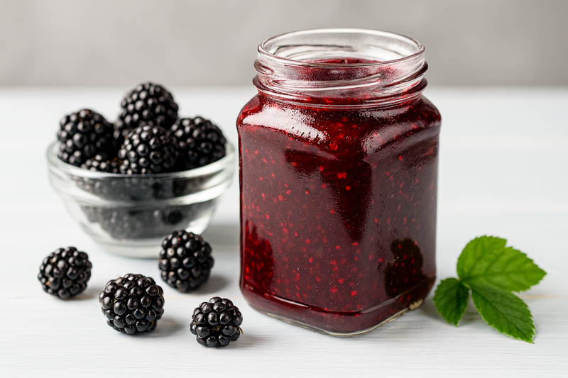 Blackberry: Benefits, Uses, Varieties, Growing Tips