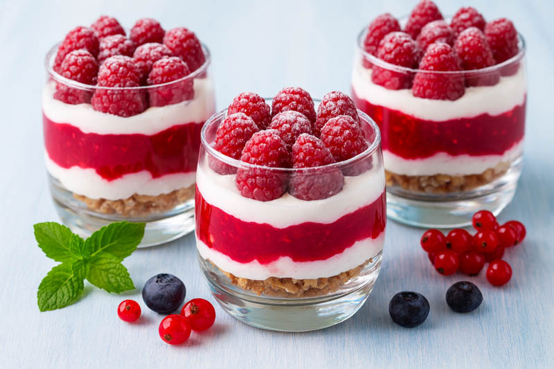 Raspberry (Rubus idaeus): Benefits, Uses, Varieties, Growing Tips