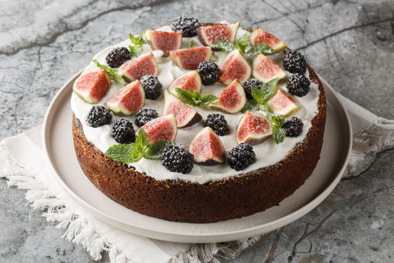 Blackberry: Benefits, Uses, Varieties, Growing Tips